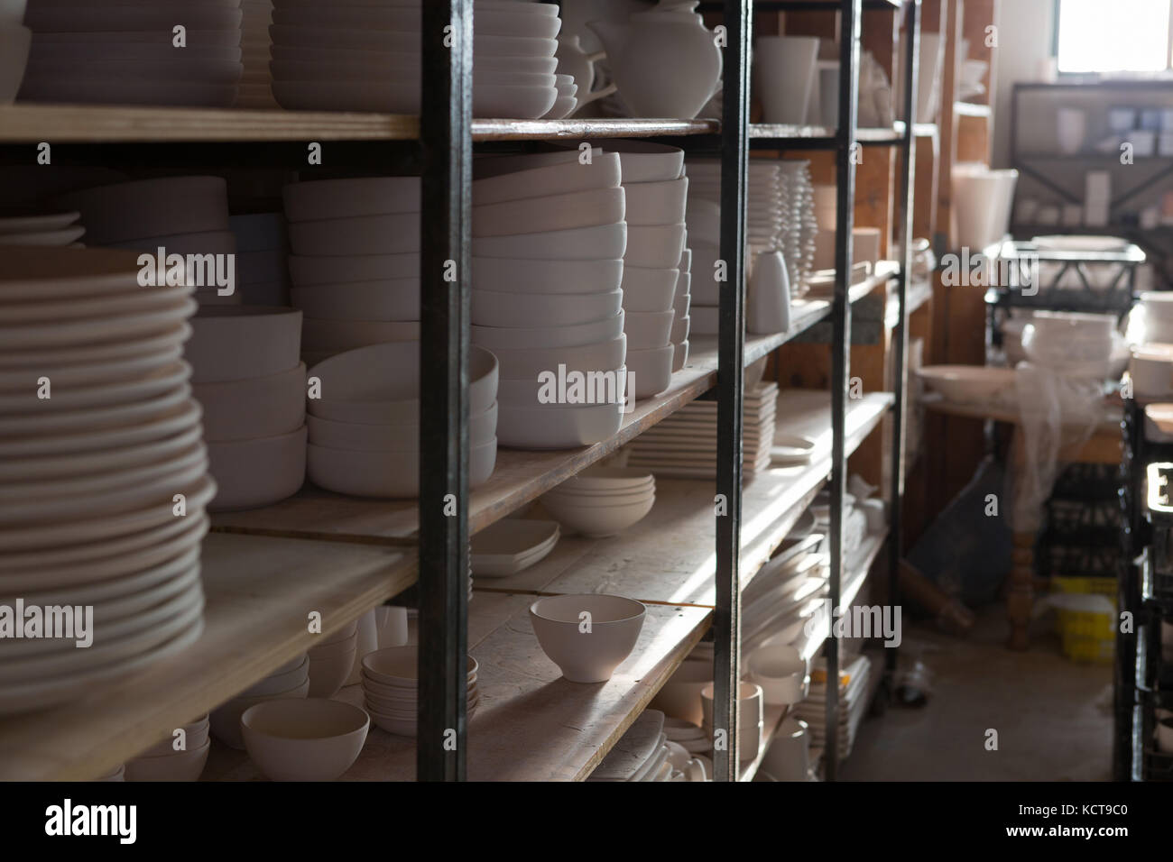 Crockeries hi-res stock photography and images - Alamy