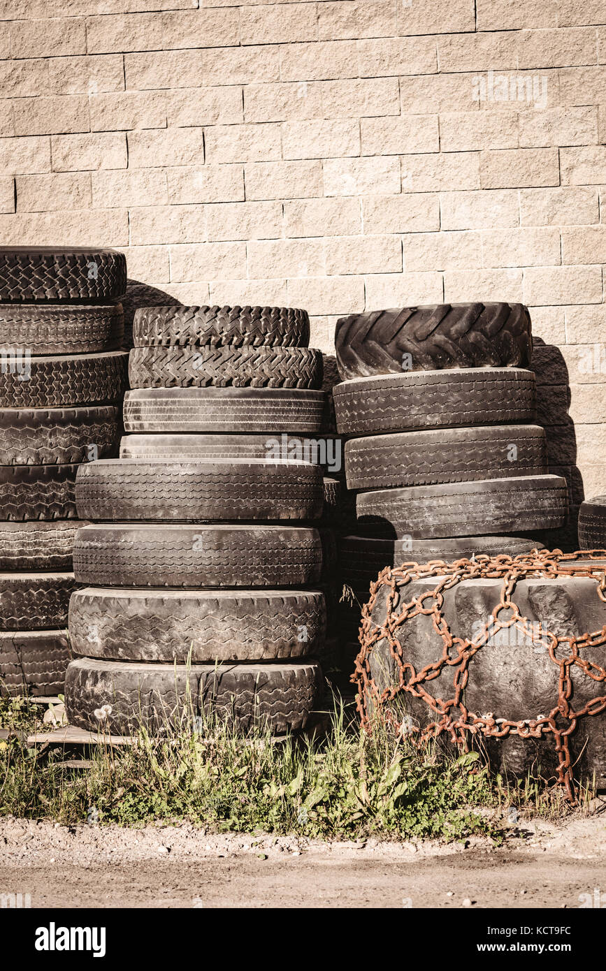 Stack of tyres hi-res stock photography and images - Alamy