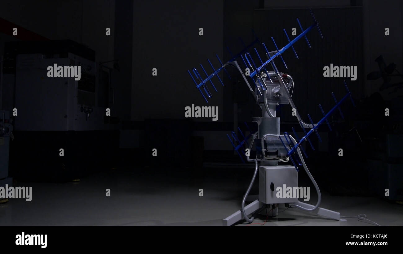Microwaveantenna hi-res stock photography and images - Alamy