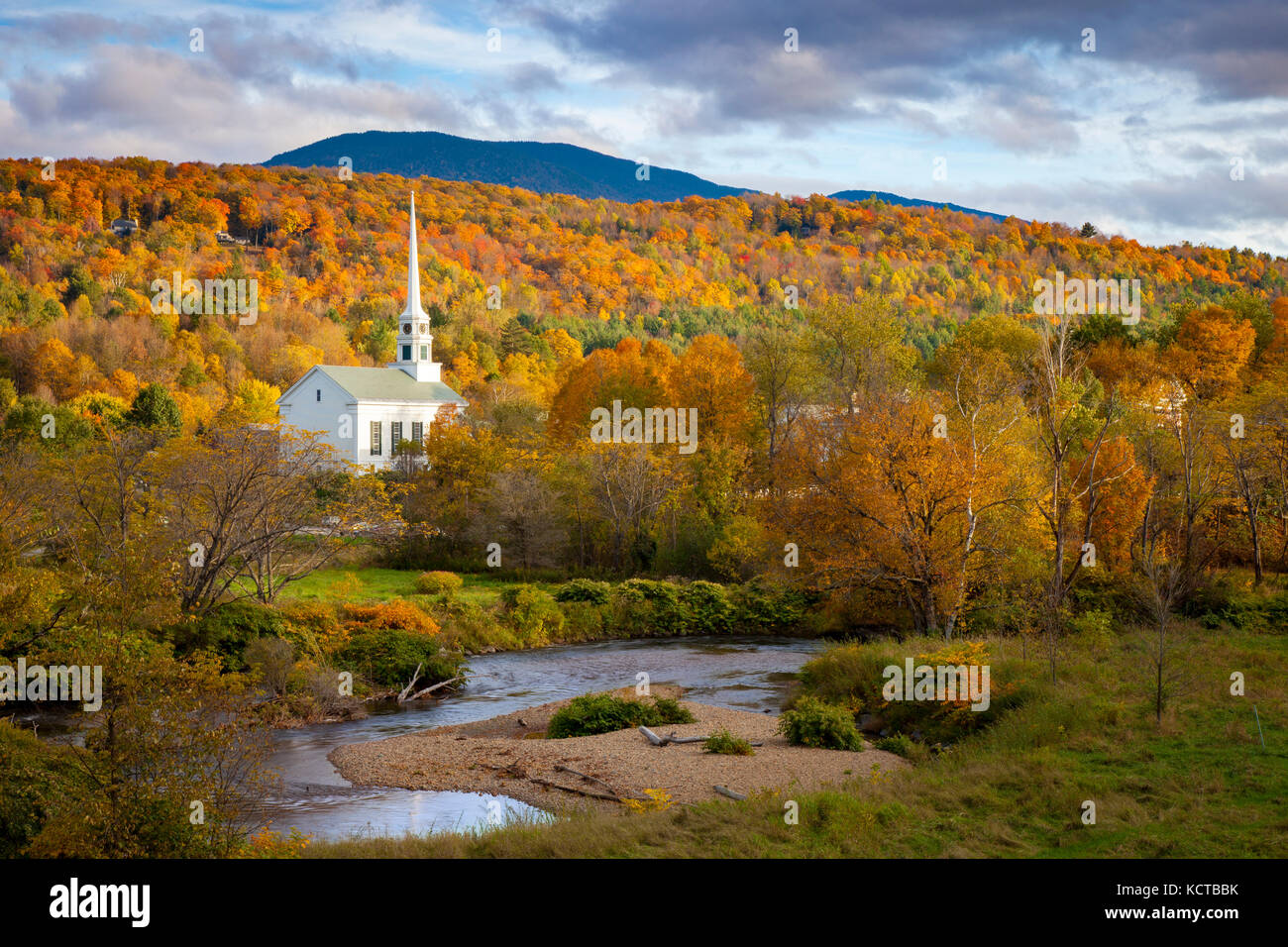 Autumn view of the Community Church in Stowe, Vermont, USA Stock Photo ...