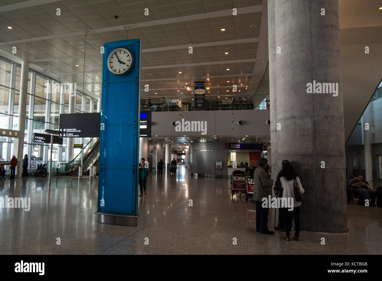 Toronto Airport clock Canada large big blue face time watch look inside ...