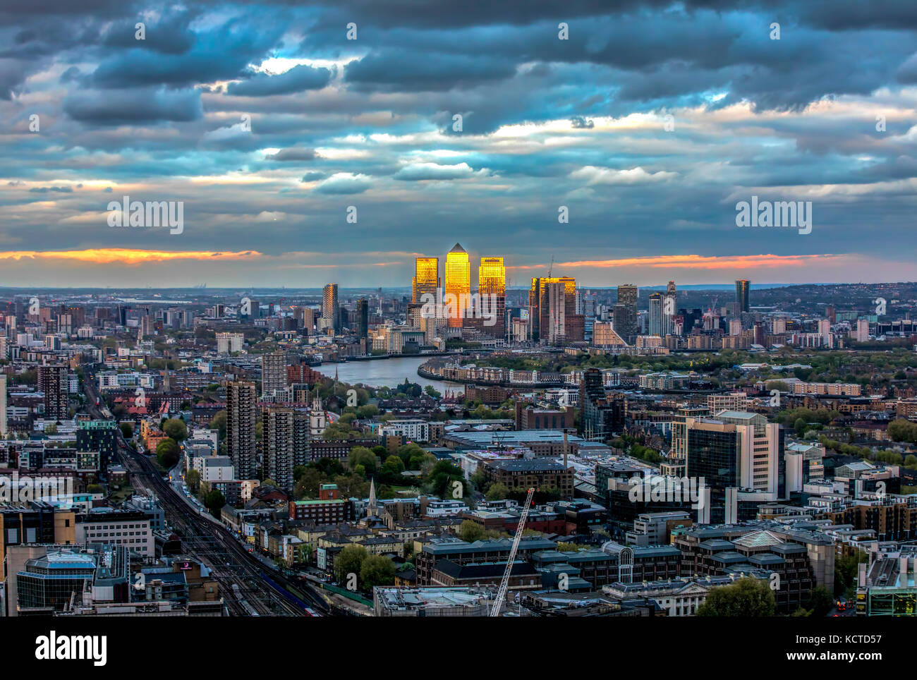 Gold city hi-res stock photography and images - Alamy