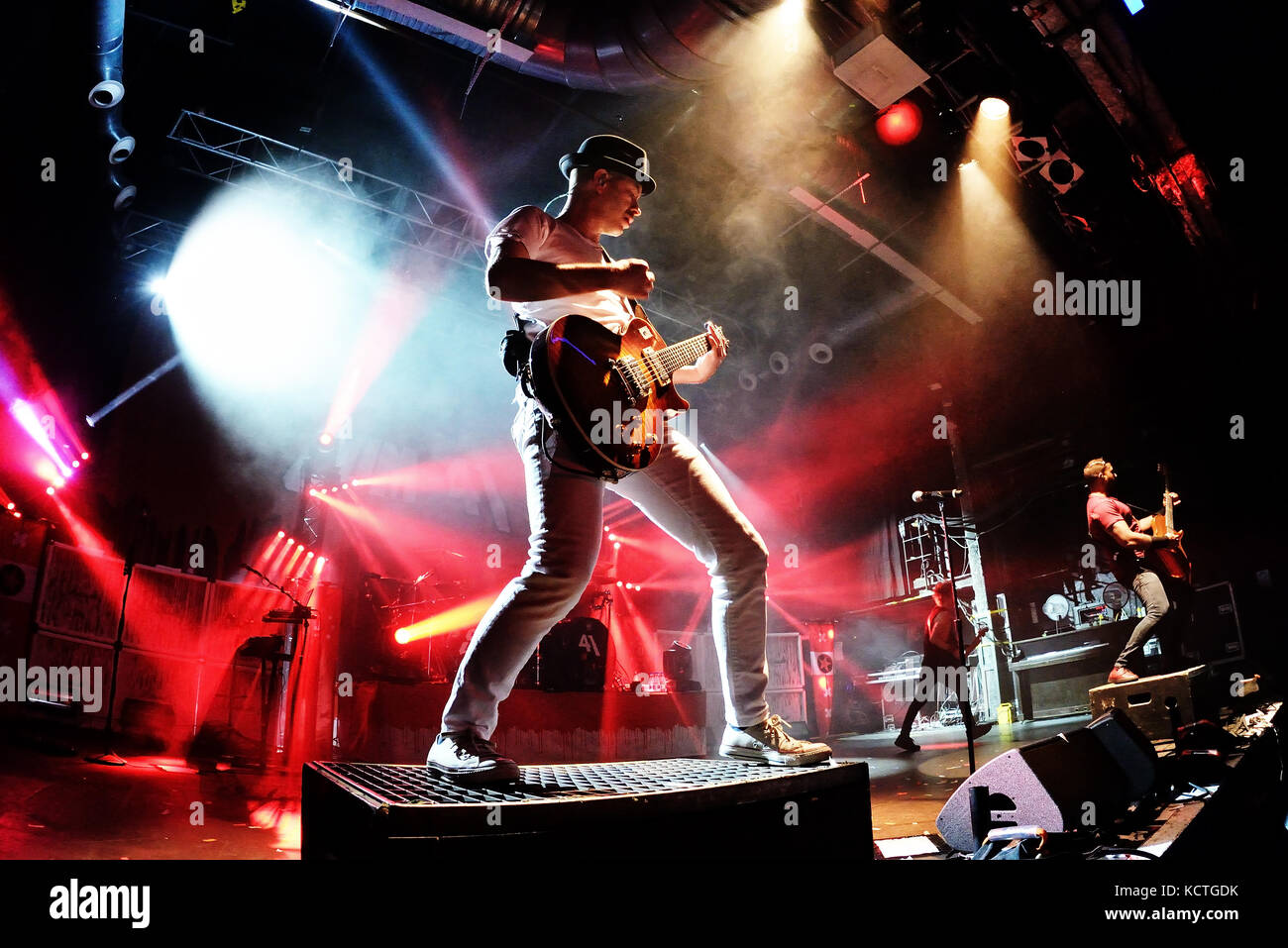 Sum 41 guitarist hi-res stock photography and images - Alamy