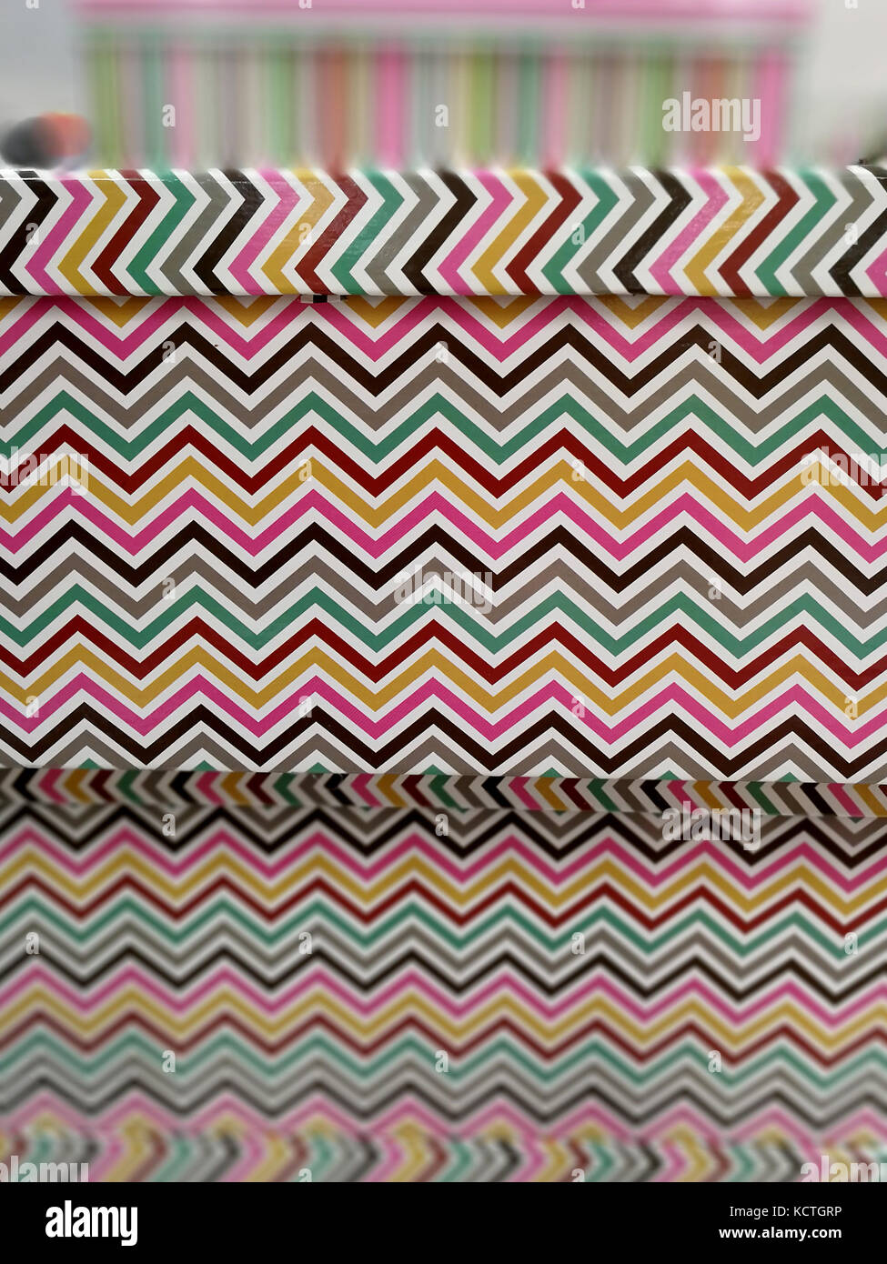 Wavy lines vector hi-res stock photography and images - Alamy