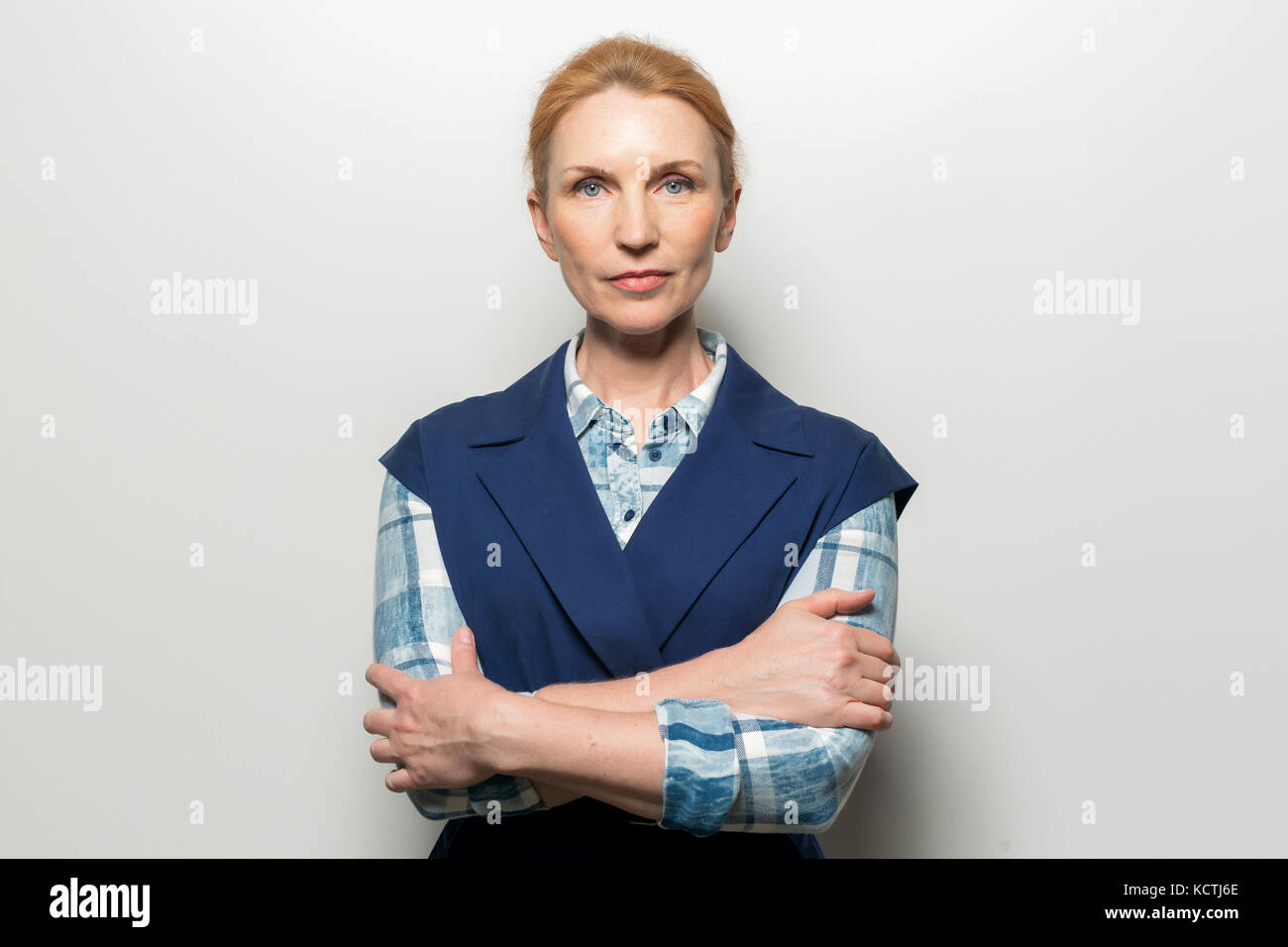 Woman in isolation Stock Photo - Alamy