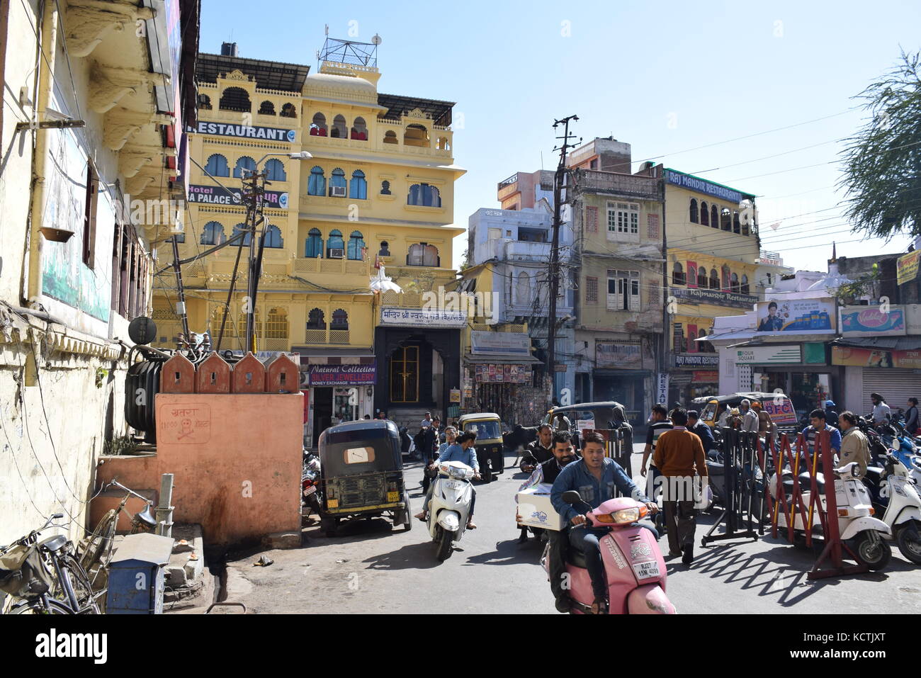 Indian shop facade hi-res stock photography and images - Alamy
