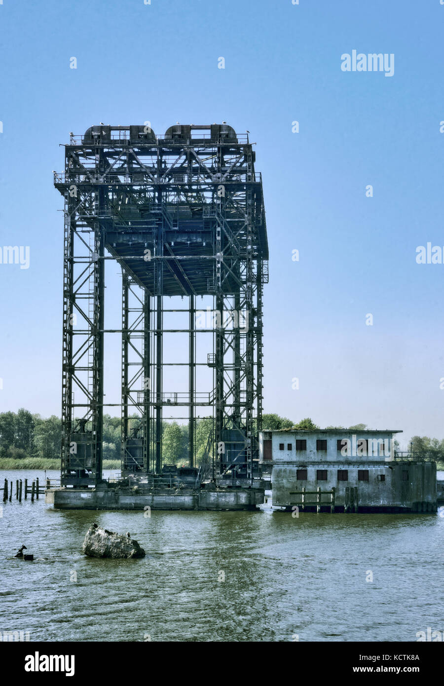 Railway bridge ruins hi-res stock photography and images - Alamy