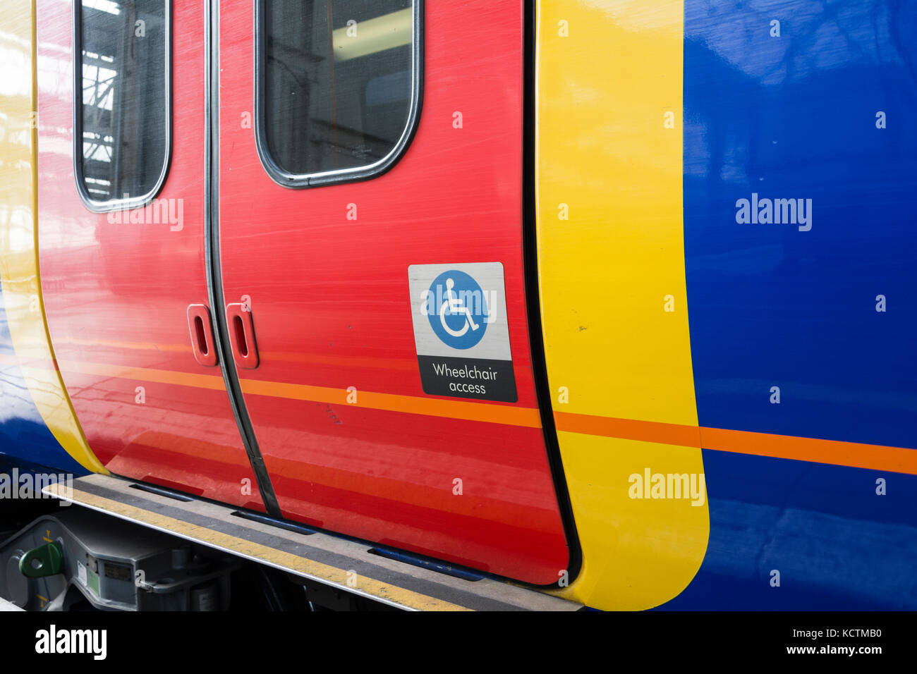 Carriages sign hi-res stock photography and images - Alamy