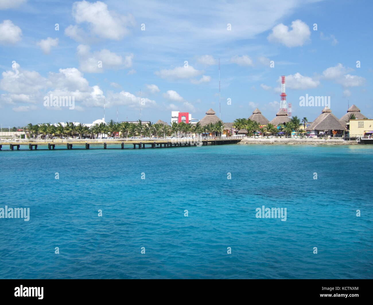 Dock underwater hi-res stock photography and images - Alamy