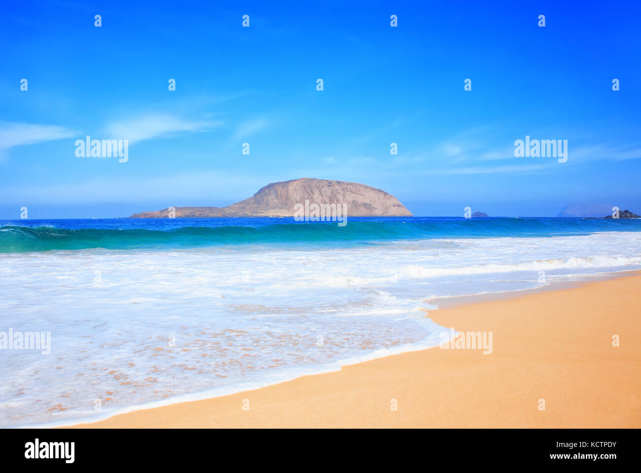 Playa las Conchas, Montana Clara, Island La Graciosa, Lanzarote, Canary ...