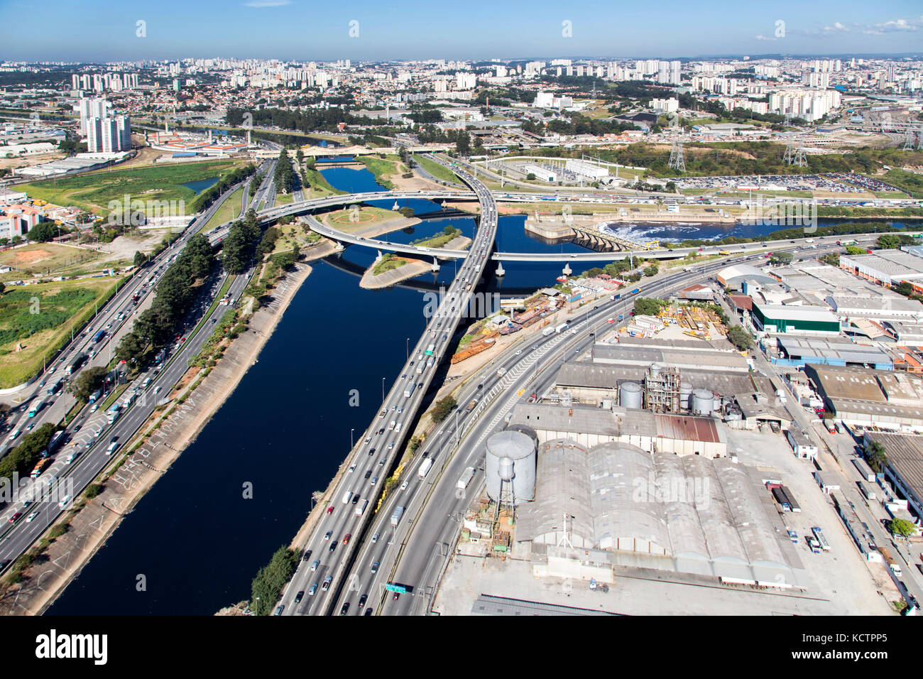 aerial view of rodovia castelo branco and marginal do rio tietê Stock ...