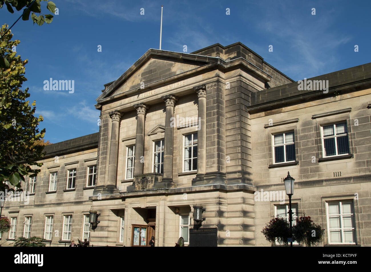 Architecture buildings harrogate victorian hi-res stock photography and ...