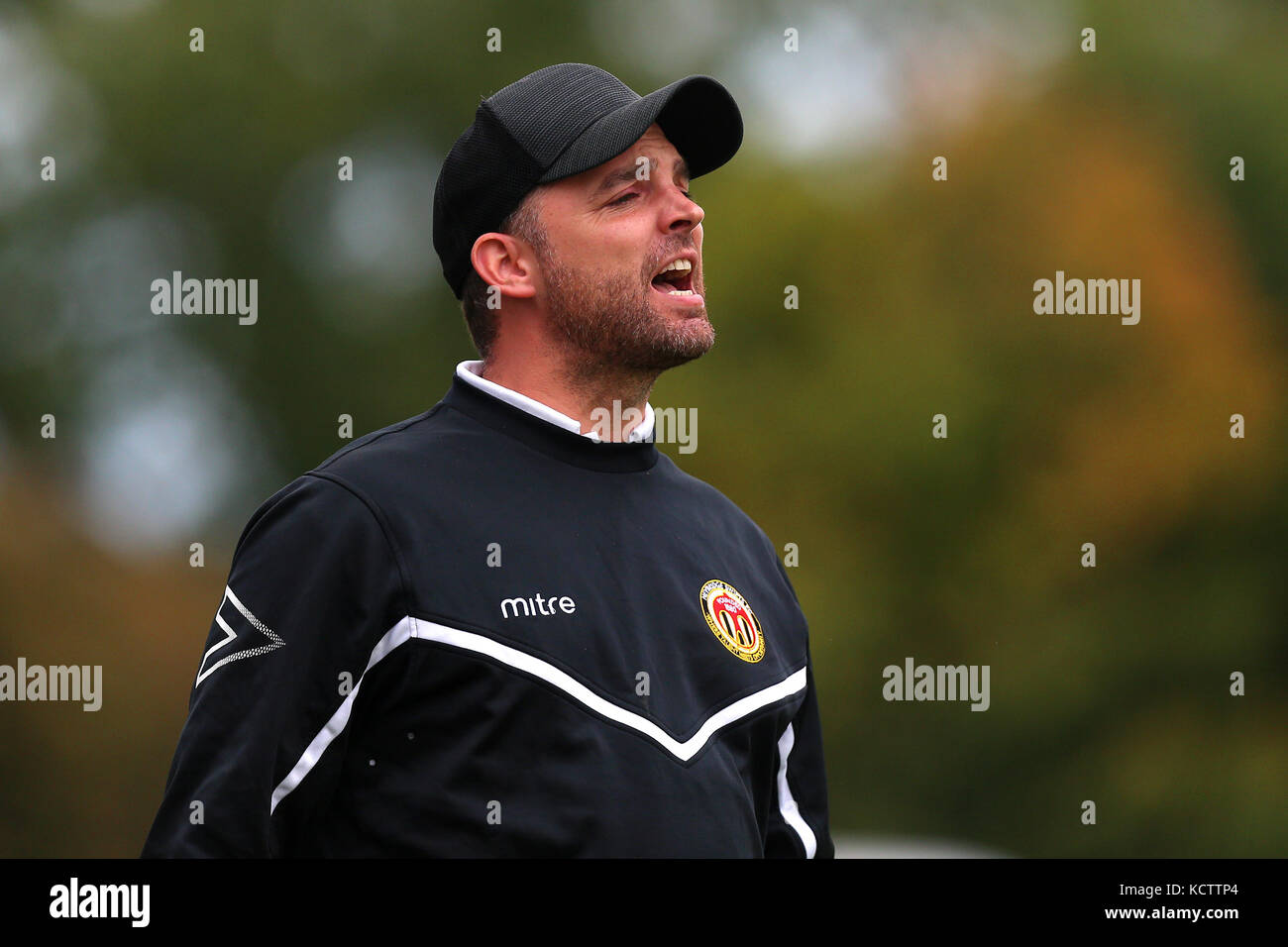 Heybridge manager Jody Brown during Heybridge Swifts vs Carshalton ...
