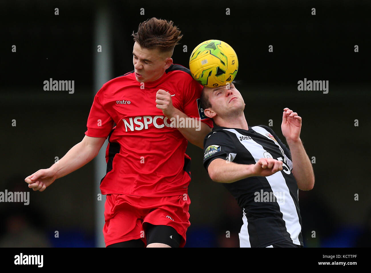 Ryan Healey of Carshalton and Lewis Godbold of Heybridge during ...