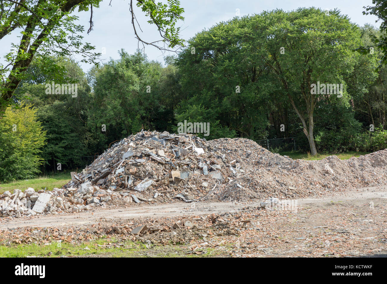 Site of John Dillwyn Llewellyn's manor house at Penllergare, Swansea ...