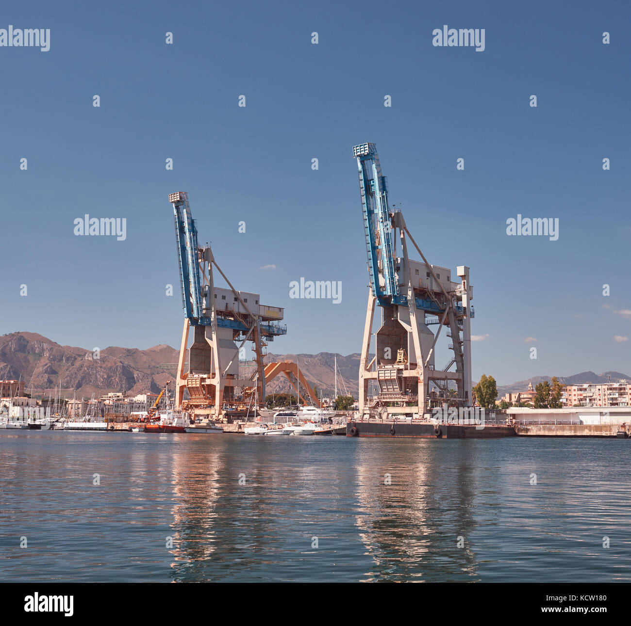 Harbor of Palermo, shipyard and harbor crane - Sicily Stock Photo - Alamy