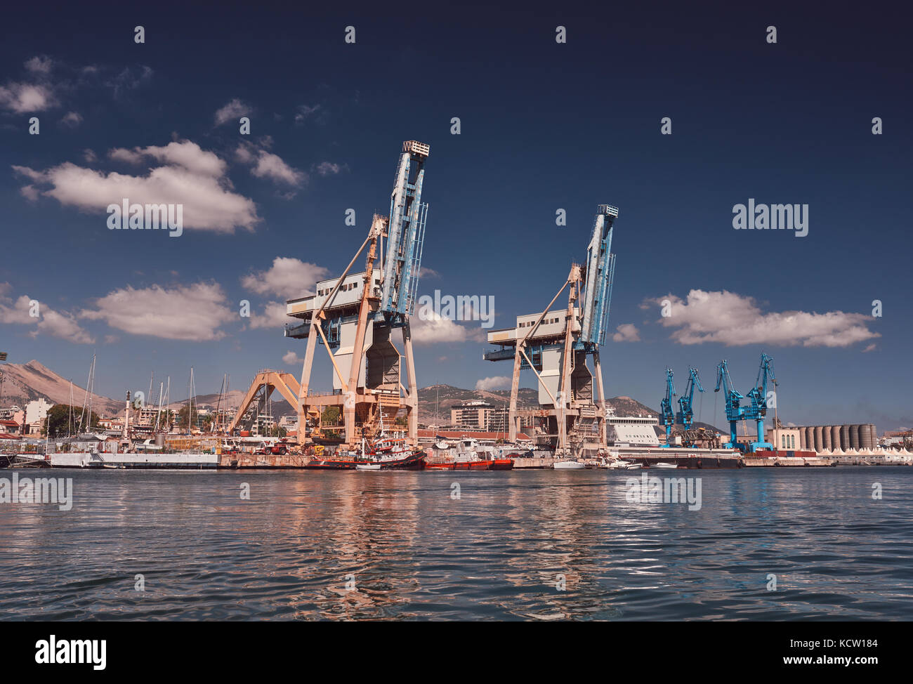Harbor of Palermo, harbor crane, Sicily Stock Photo - Alamy