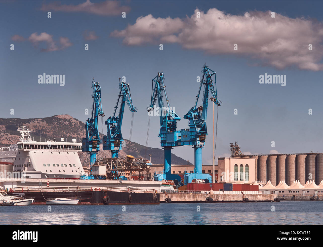 Harbor of Palermo, harbor crane, Sicily Stock Photo - Alamy