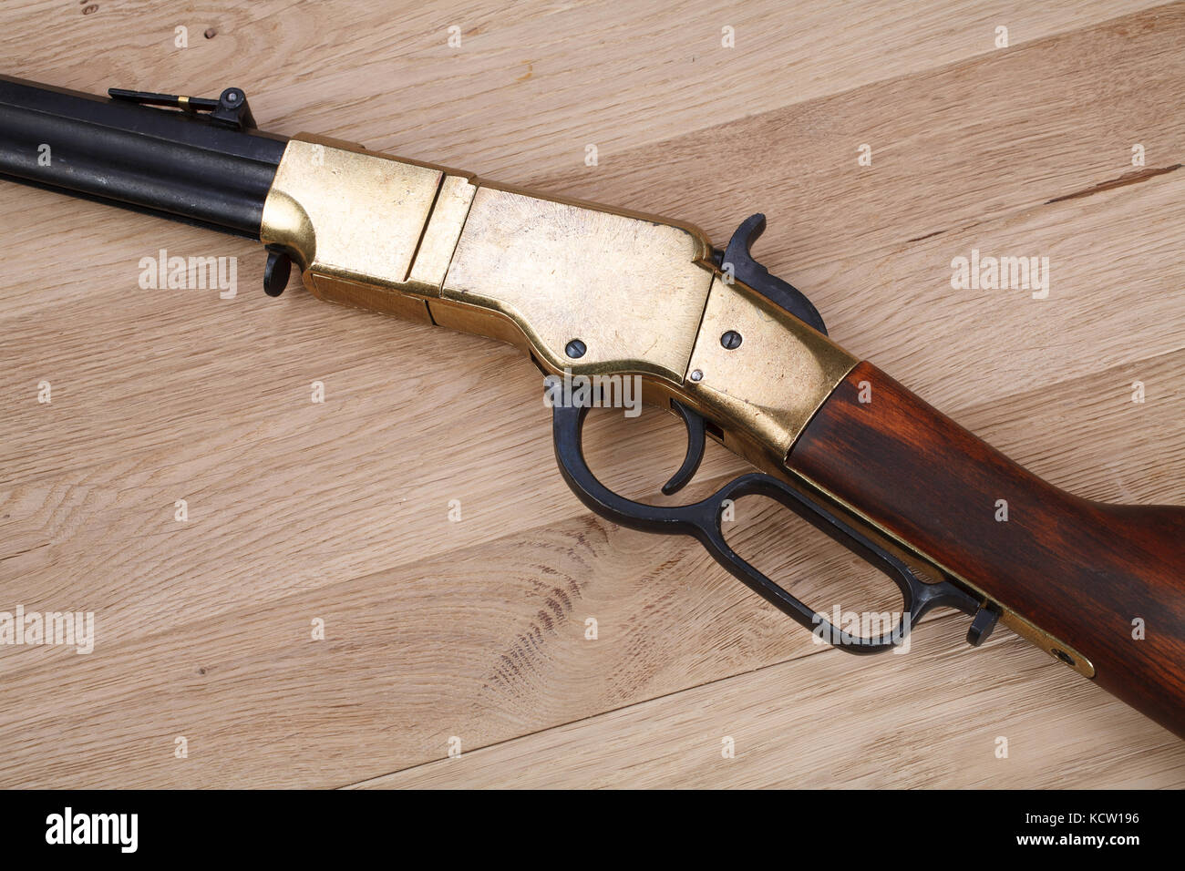Wild west period repeating rifle Stock Photo - Alamy