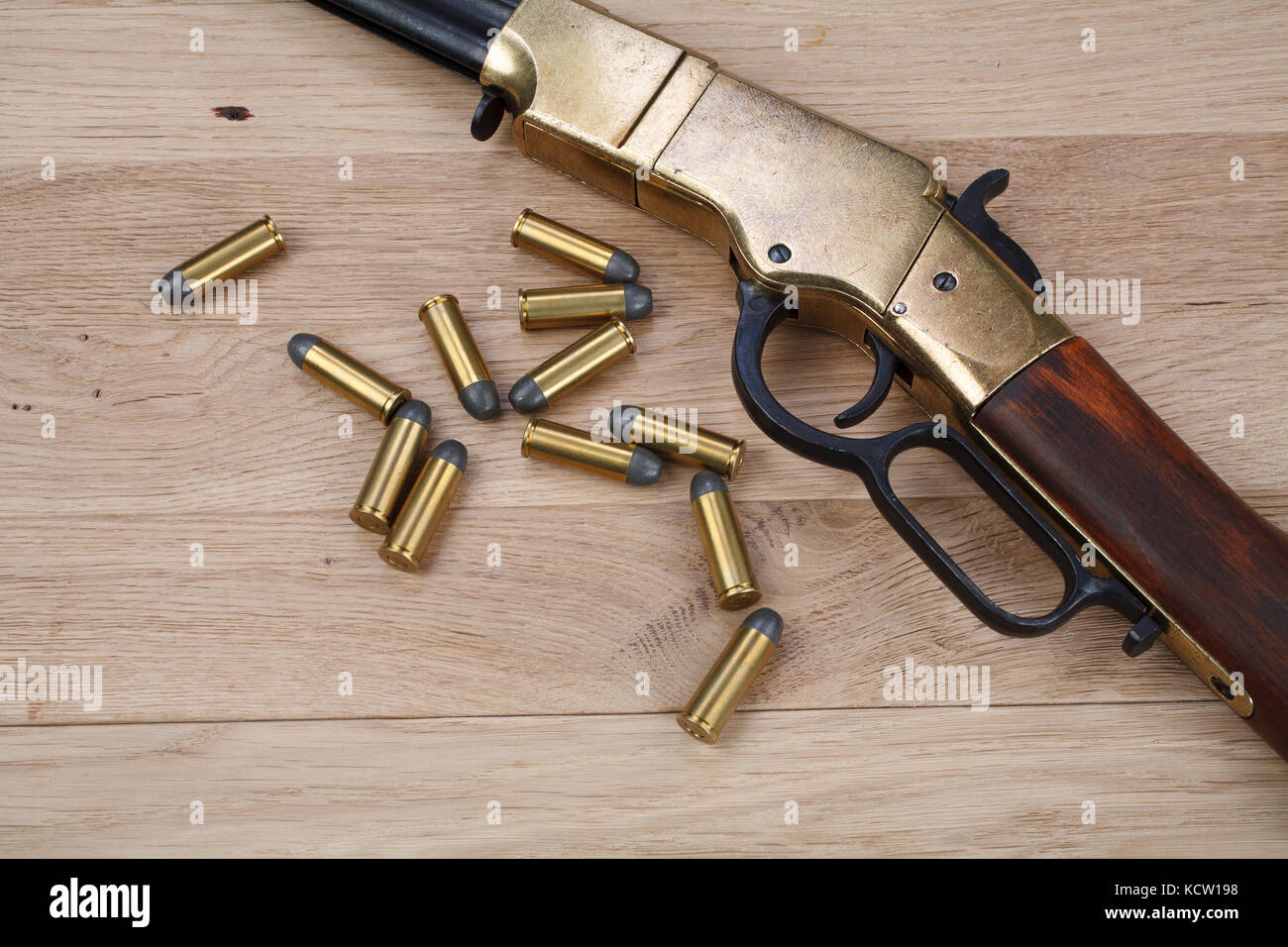 Wild west period repeating rifle Stock Photo - Alamy