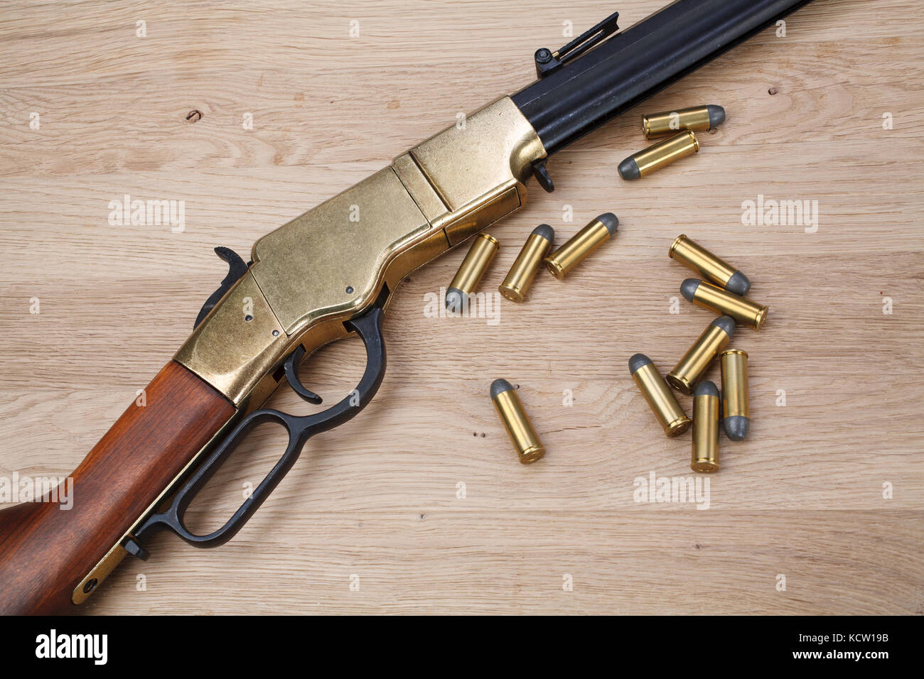 Wild west period repeating rifle Stock Photo - Alamy