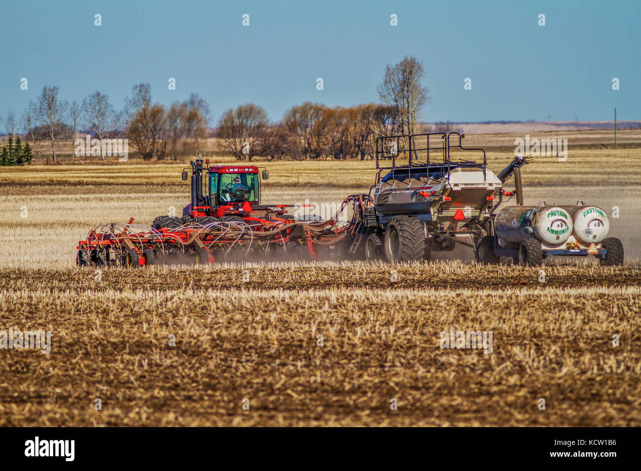 Farmer tractor alberta hi-res stock photography and images - Alamy