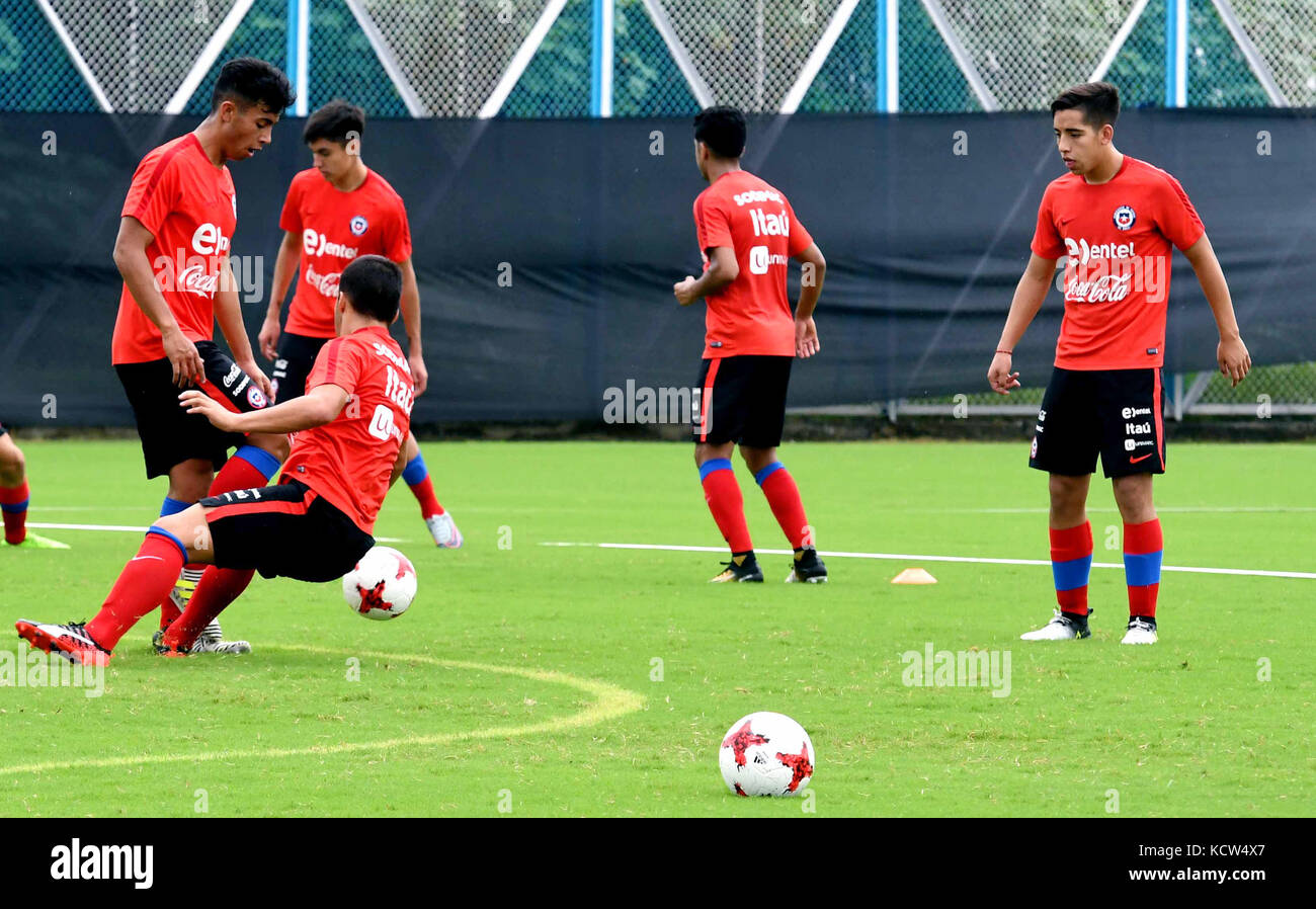 Players of the Chile football team during a practice session ahead of ...
