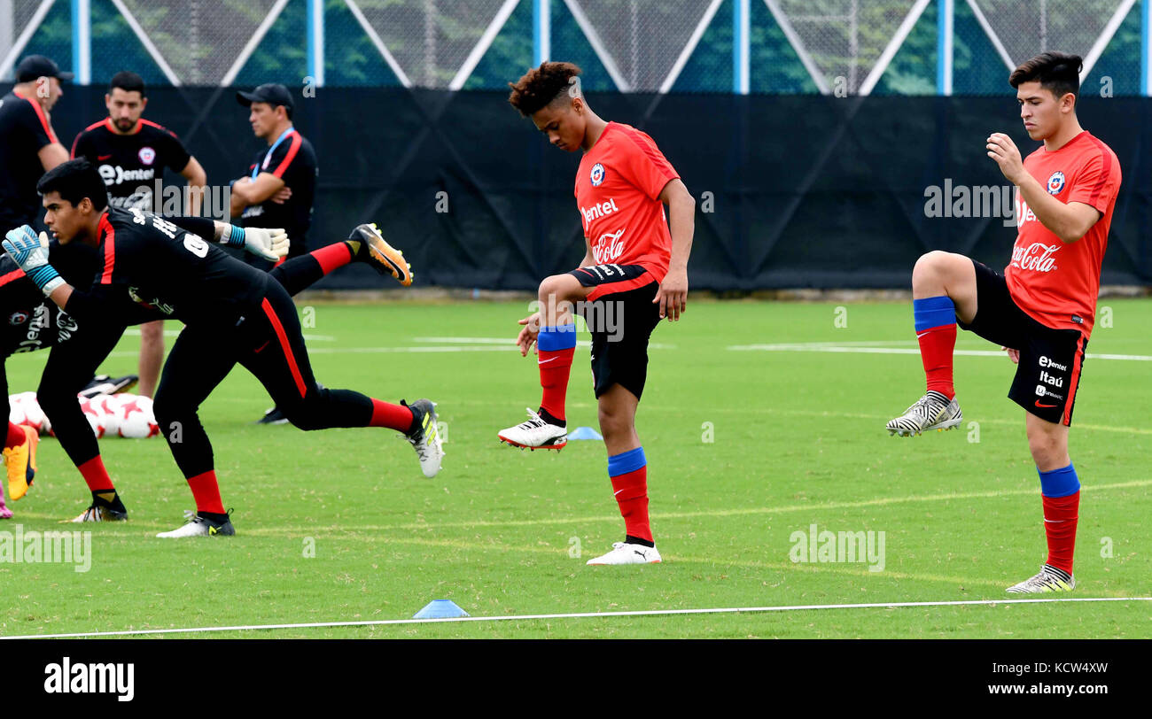 Players of the Chile football team during a practice session ahead of ...