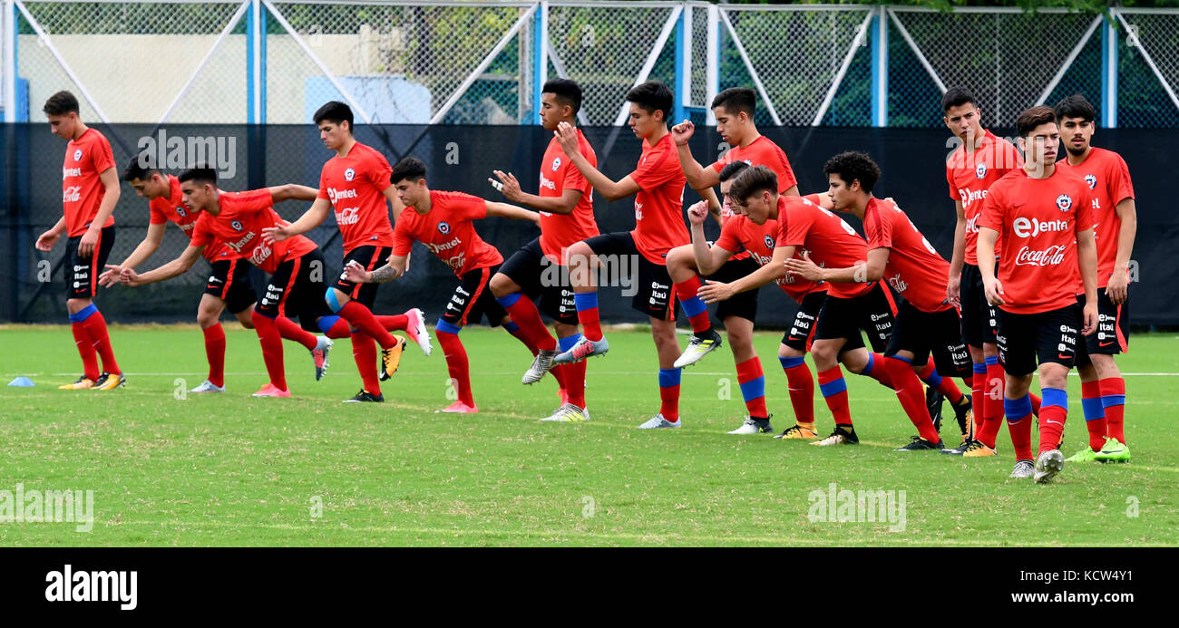 Players of the Chile football team during a practice session ahead of ...