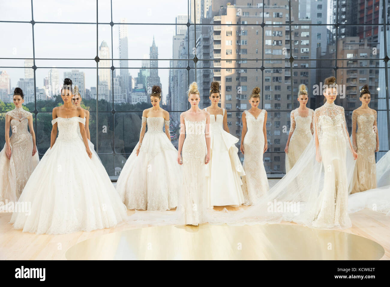 New York, United States. 06th Oct, 2017. Models walk runway for Ines Di ...