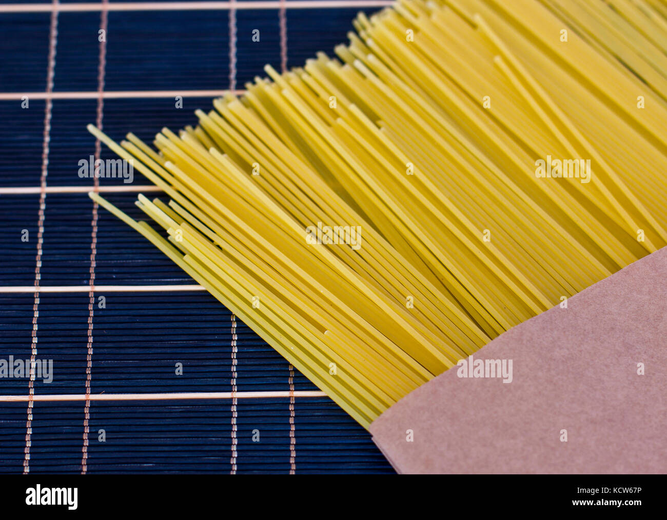 Uncooked spaghetti bag hi-res stock photography and images - Alamy
