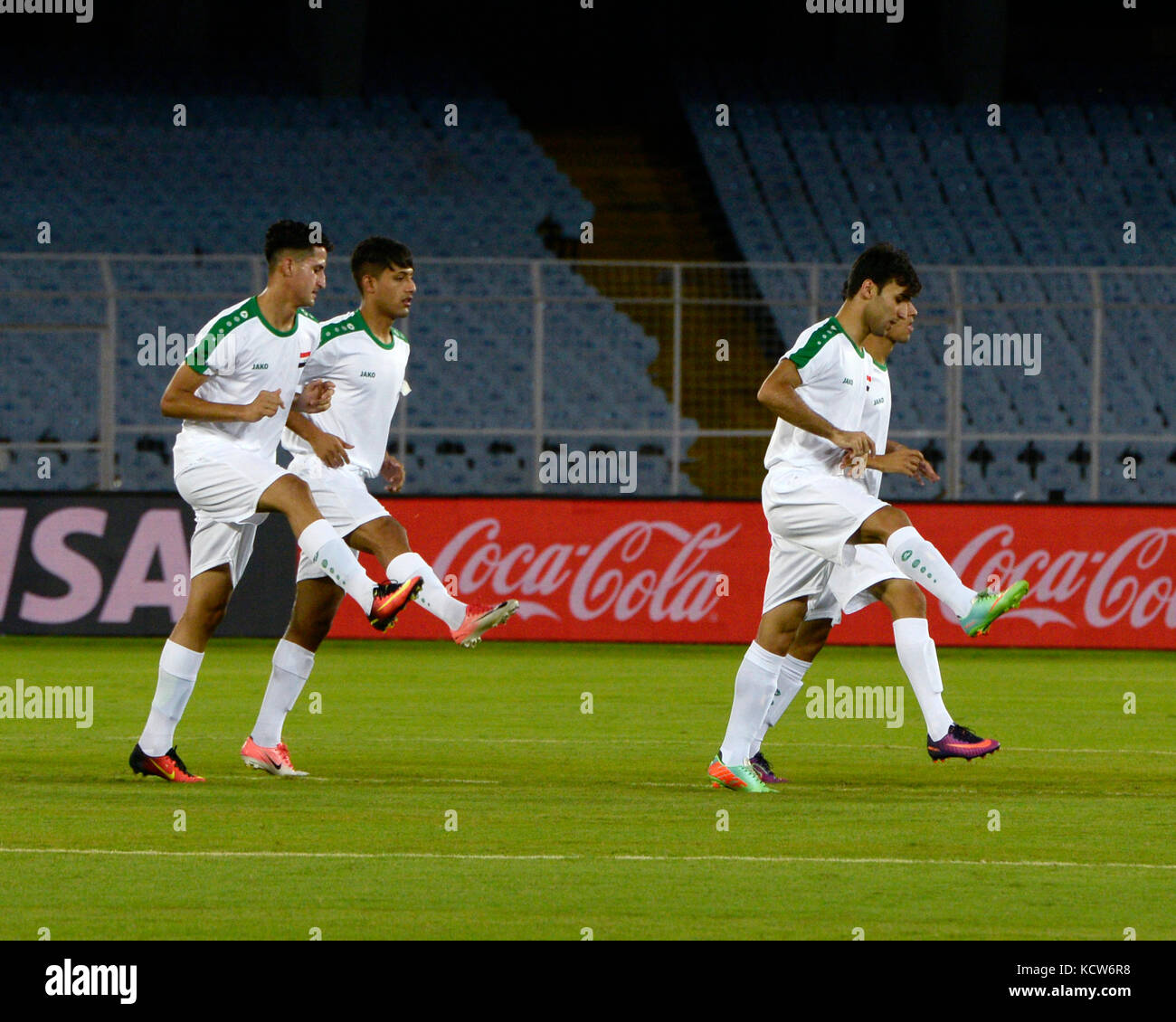 Football players in iraq hi-res stock photography and images - Alamy