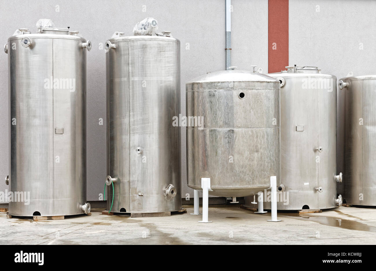 Stainless Steel Storage Tank Silos for Industry Stock Photo - Alamy