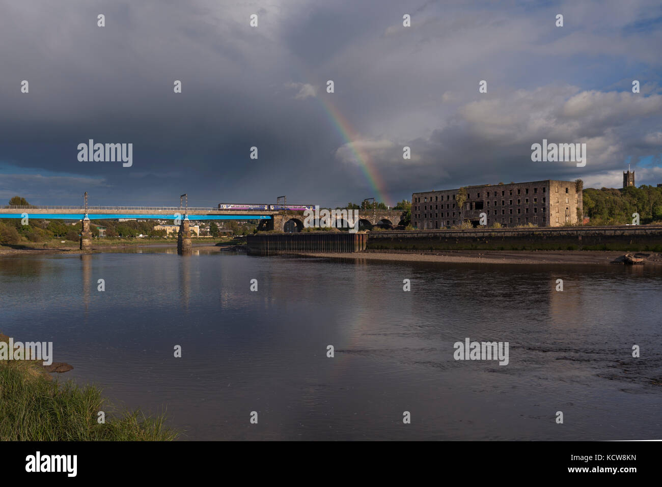 15/09/2017 Carlisle Bridge (Lancaster, river Lune) Northern Rail class ...