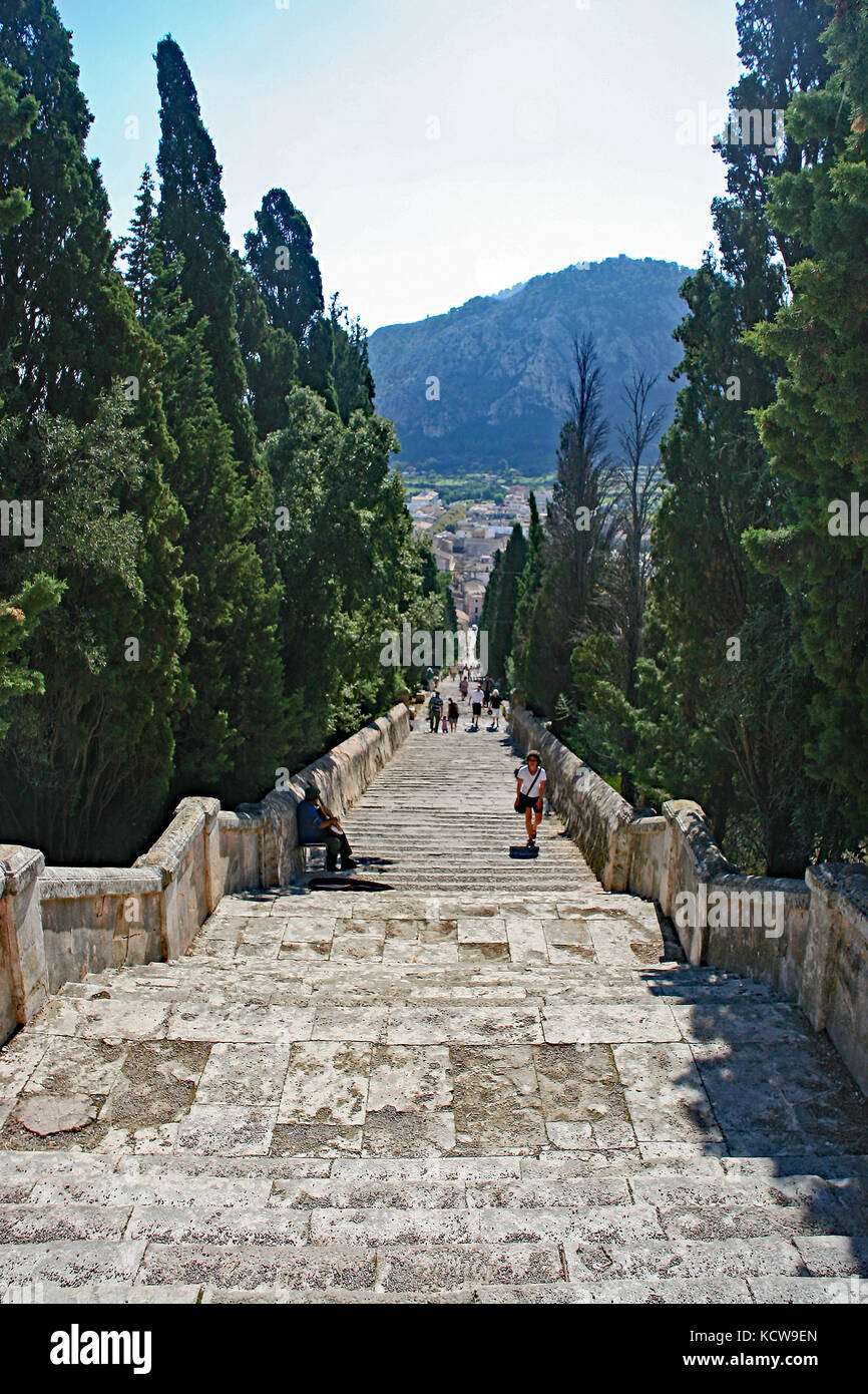 100 steps hi-res stock photography and images - Alamy