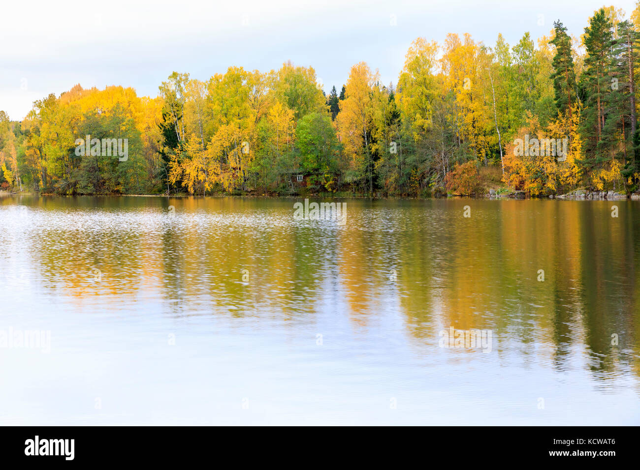 Color full lake hi-res stock photography and images - Alamy
