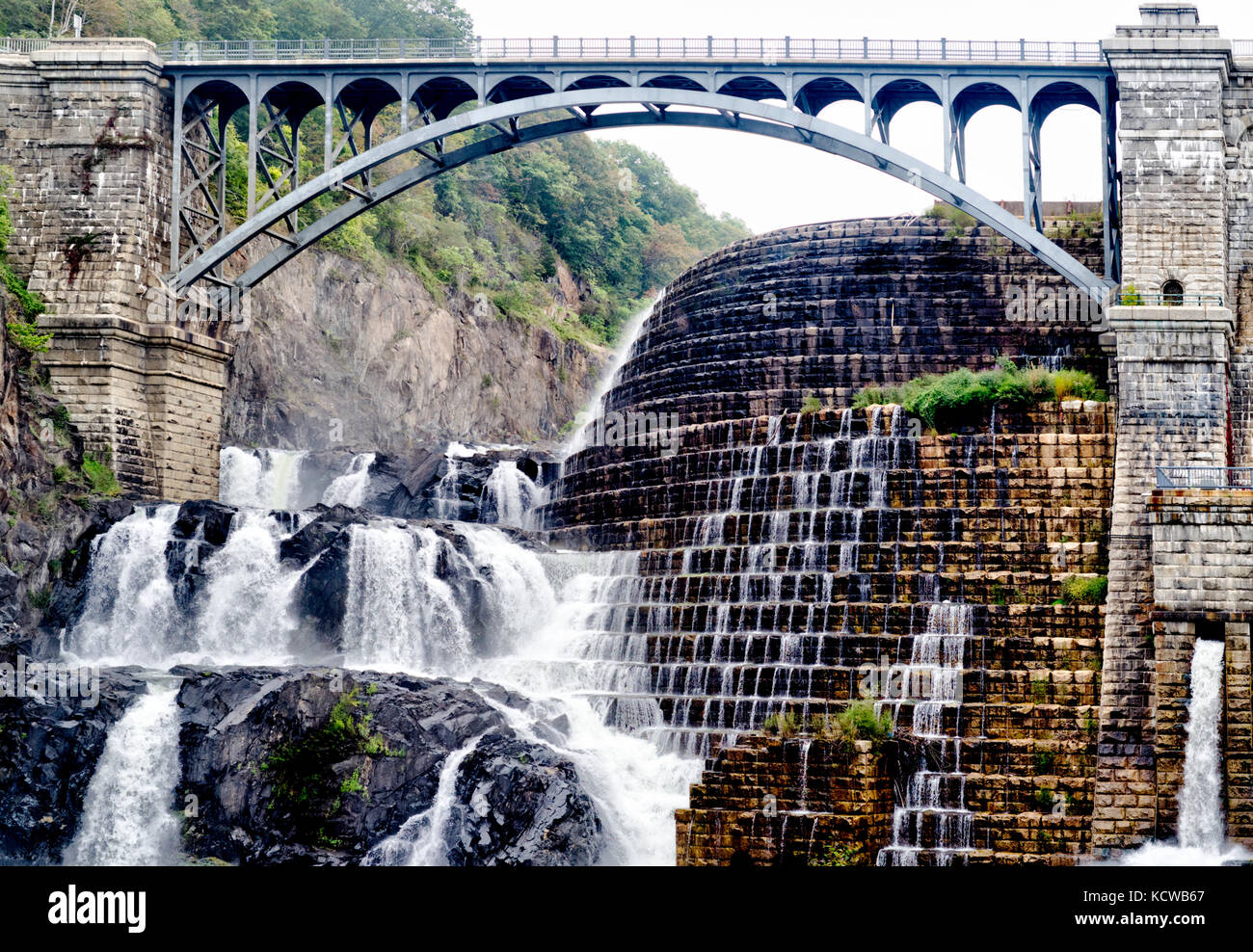 Bridge over ravine hi-res stock photography and images - Alamy