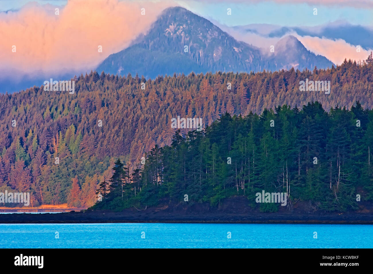 Queen Charlotte Mountains (Insular Mountains). Pacific Ocean. Graham ...