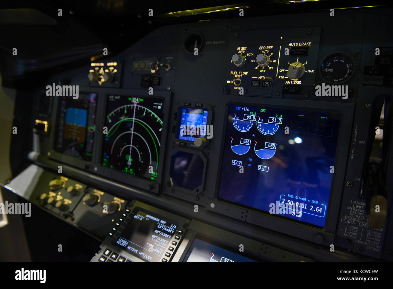 Vintage airplane control panel hi-res stock photography and images - Alamy