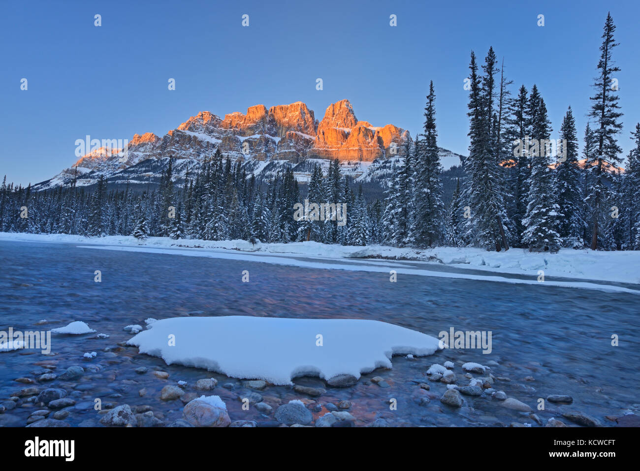 Castle Mountain and the Bow River at sunset. Castle Junction, Banff ...