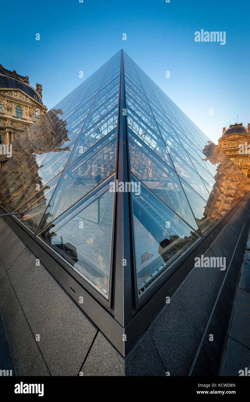 Louvre pyramid structure hi-res stock photography and images - Alamy