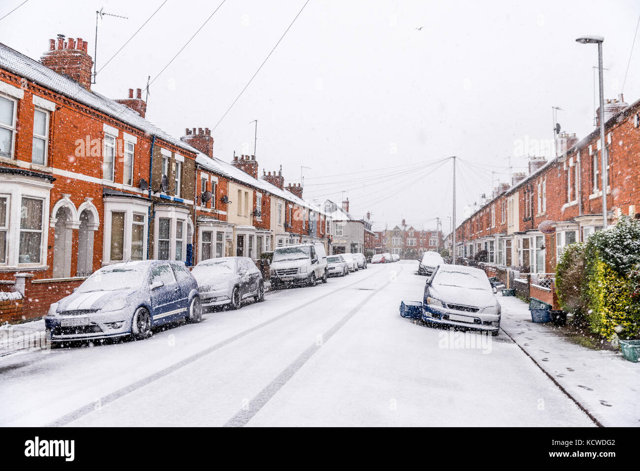 Snow covers England streets during short winter Stock Photo - Alamy