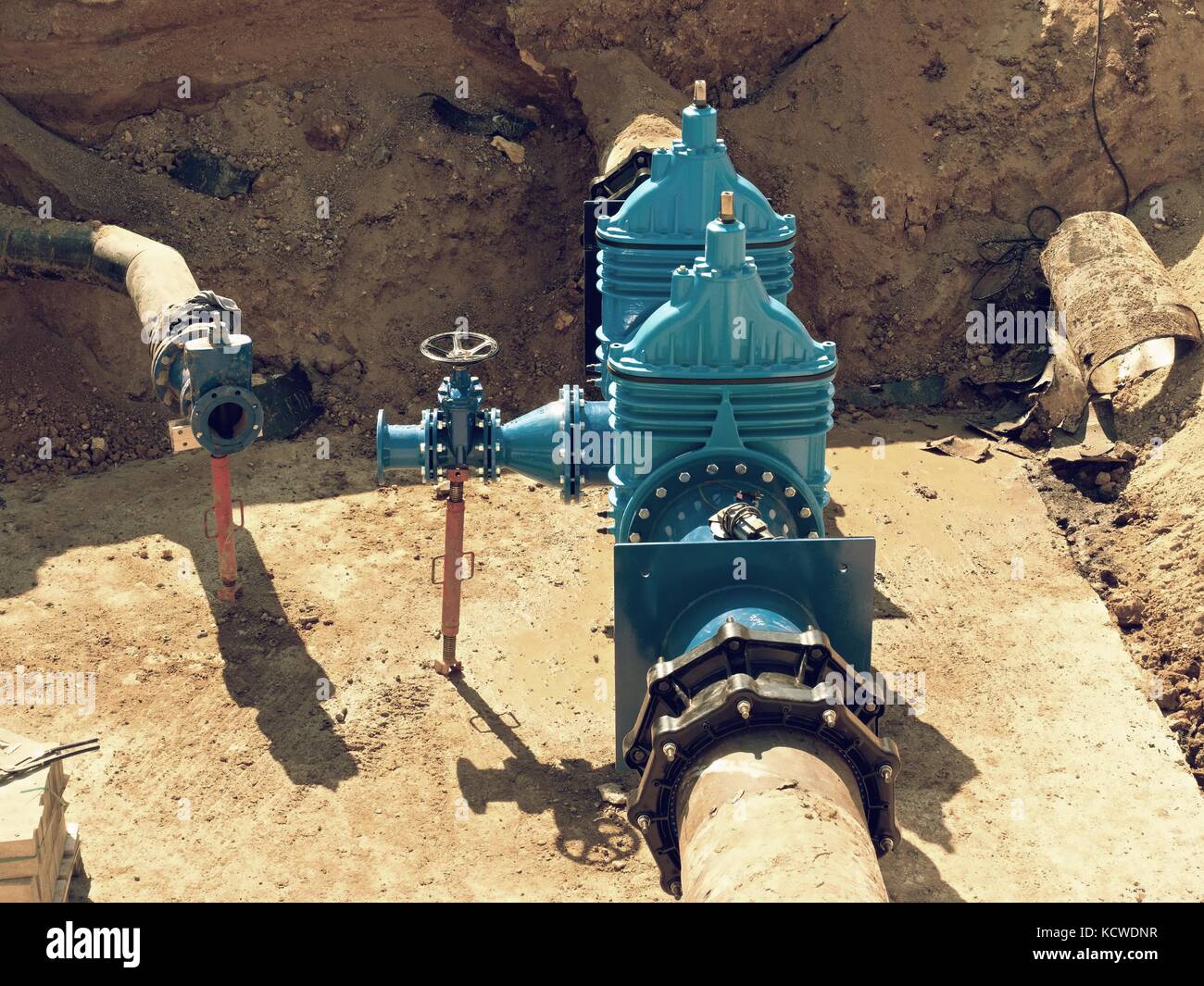 500 mm drink water Gate valve joint with screwed pipe fitting ...