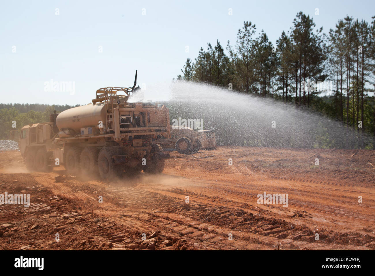 South Carolina Army National Guard Soldiers from the 124 Engineer ...