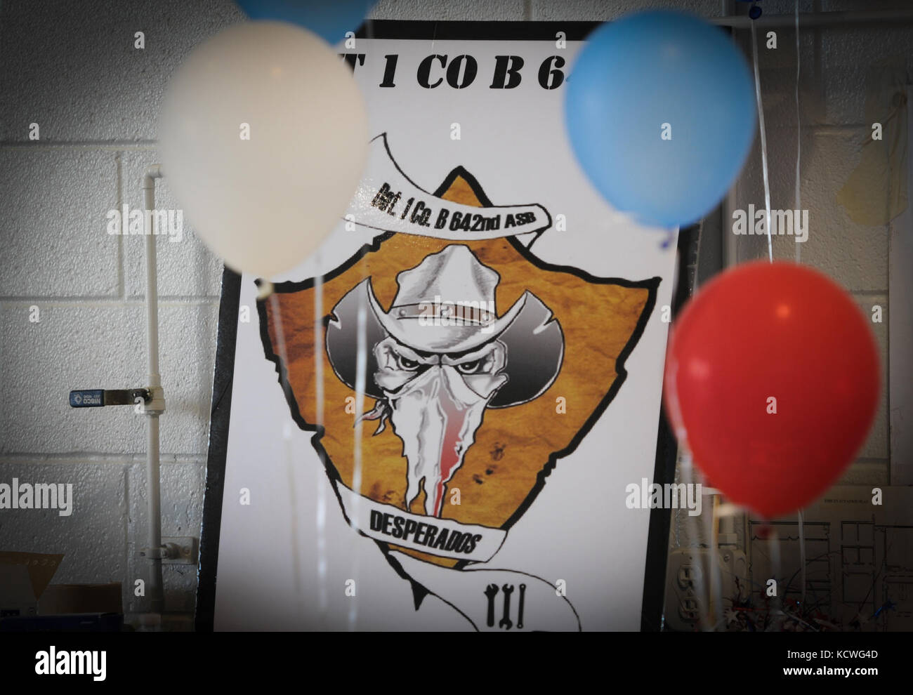 U.S. Army Soldiers of Detachment 1, Bravo Company, 642nd Aviation ...