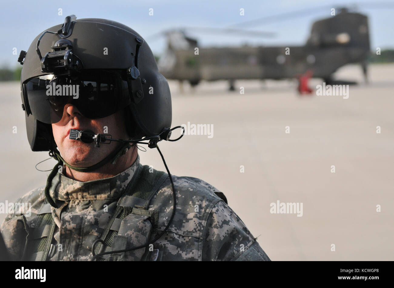 U.S. Army Maj. Brian Vorse, Warrant Officer Donald Dingeldein, and ...