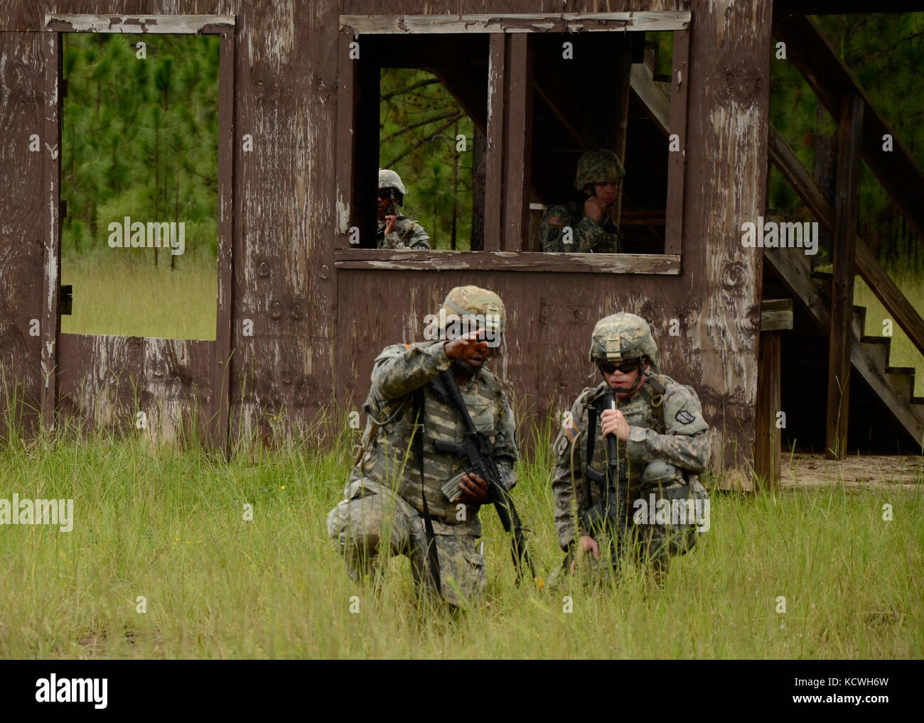 Soldiers with the 151st Expeditionary Signal Battalion conduct battle ...