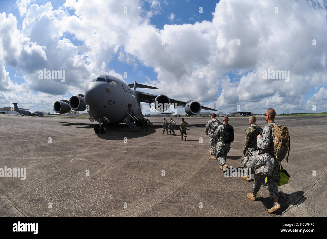 S.C. National Guard Soldiers of the 2-263rd Air Defense Artillery ...