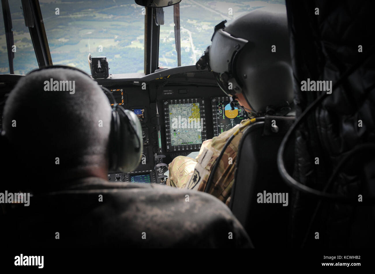 A South Carolina Army National Guard (SCARNG) CH-47F Chinook helicopter ...