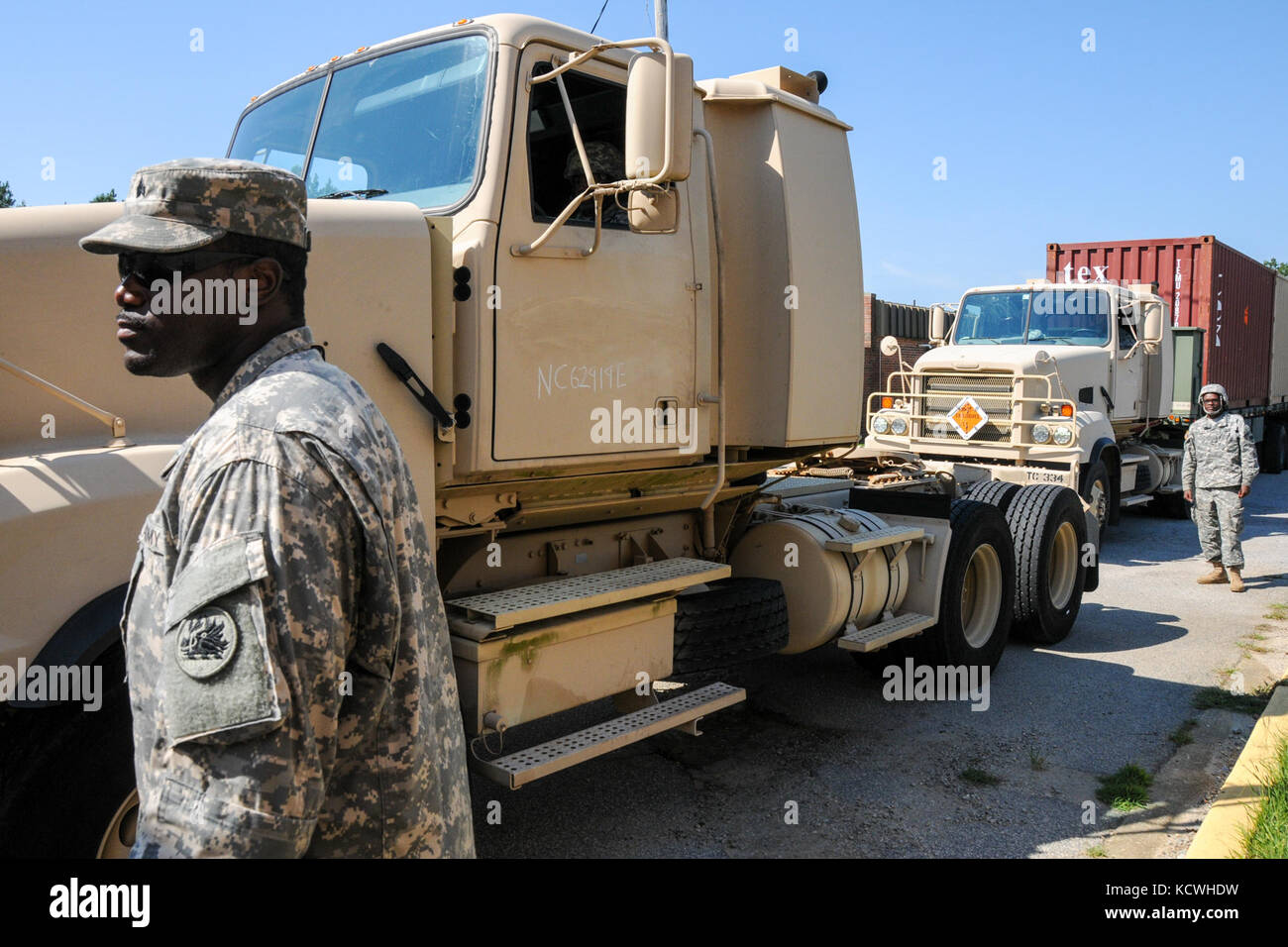 U.S. Soldiers from the 1148th Transportation Company, 110th Combat ...